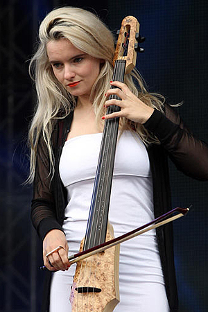 NS Design Electric Cello